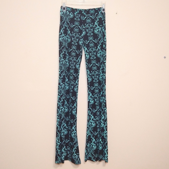 shosho | Pants & Jumpsuits | Shosho Black And Green Patterned Boho ...